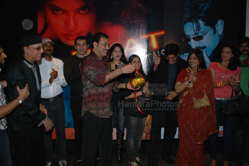 Bali Bhrahmabhatt, Sudesh Bhonsle, Dr. Manoj Kumar Gupta, Parmeet Sethi at the launch of Duniya ...